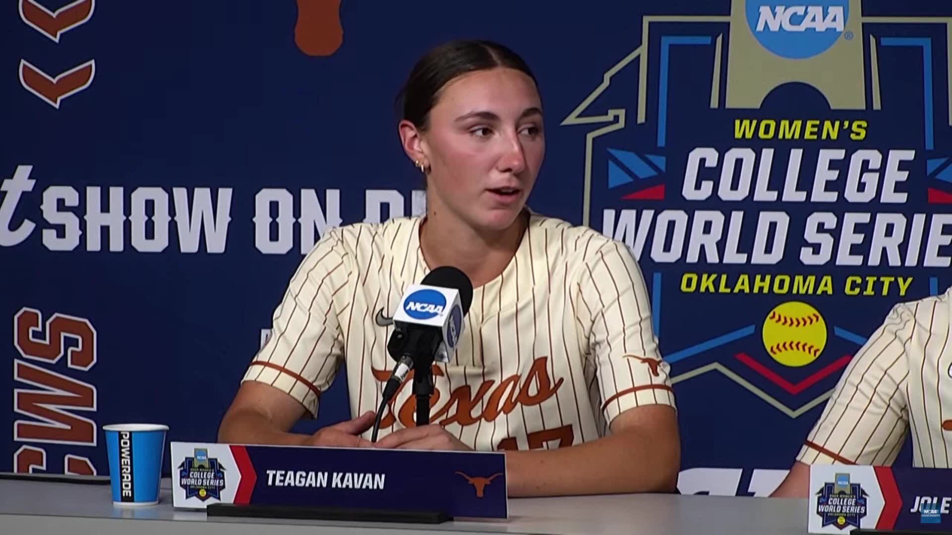 Teagan Kavan pitching for grandmother in win over Oklahoma – KXAN Austin
