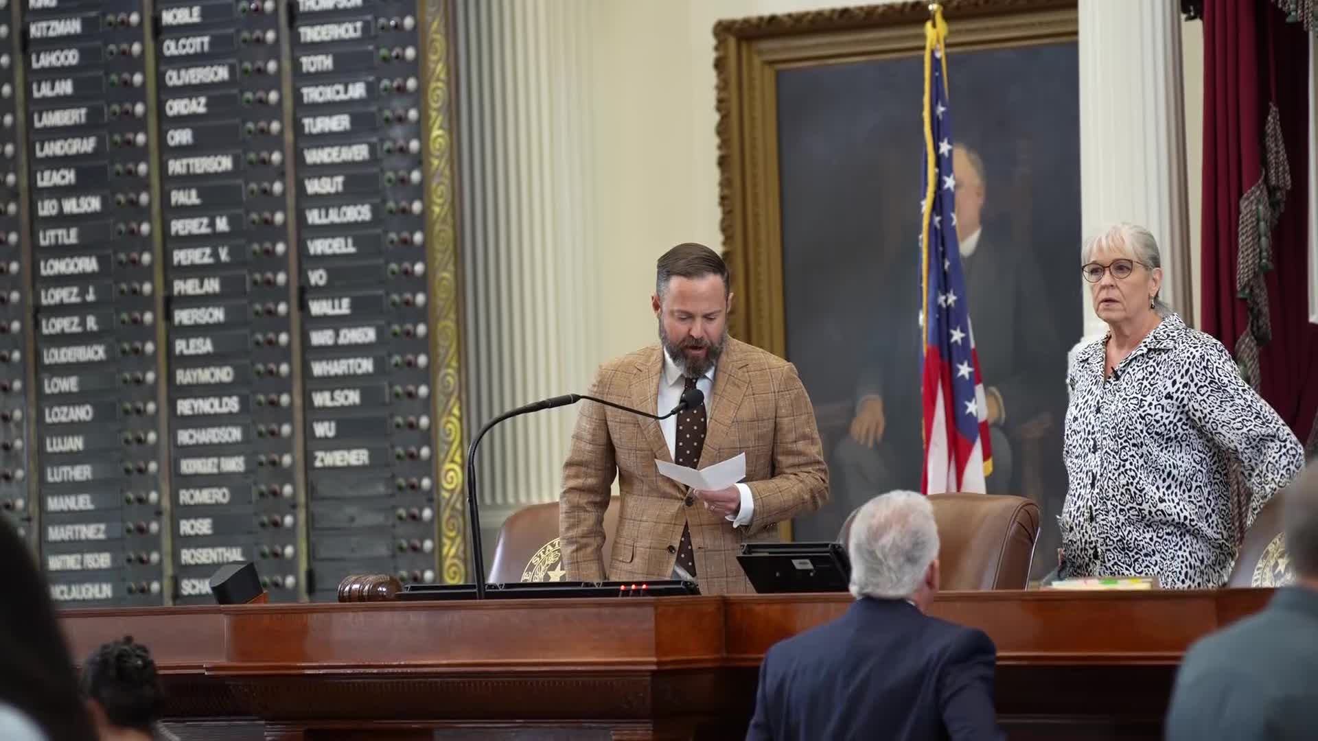 Burrows gaveling in and out in 8.8 seconds – KXAN Austin