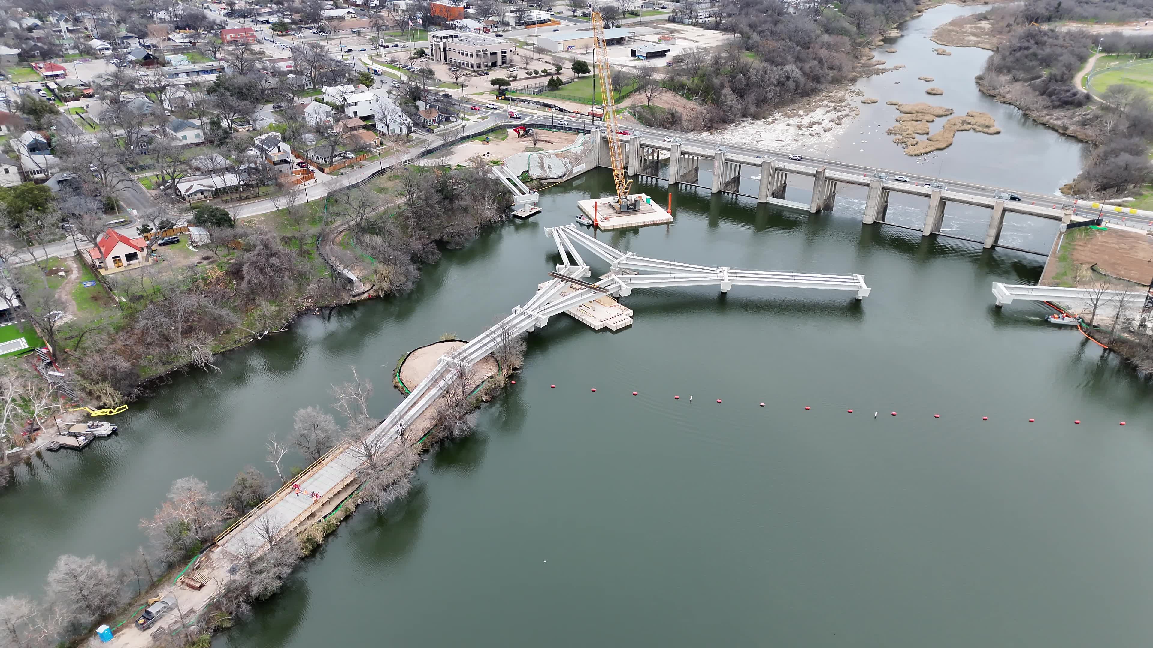 VIDEO: Wishbone bridge construction continues off downtown Austin trail ...