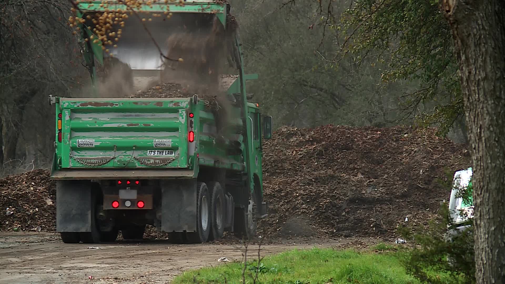 KXAN cameras record as City of Austin street sweepers bring trash to ...