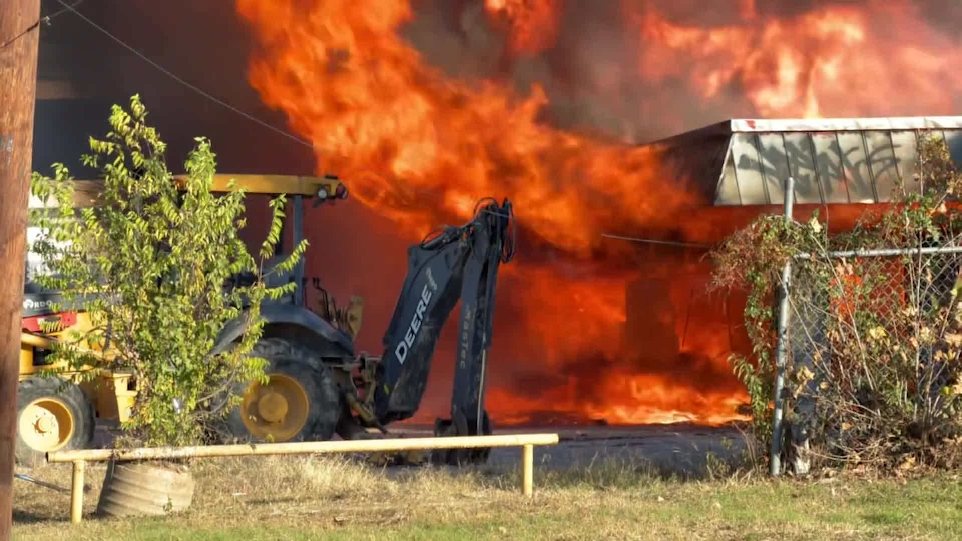 Fire on Manor Road in Austin – KXAN Austin