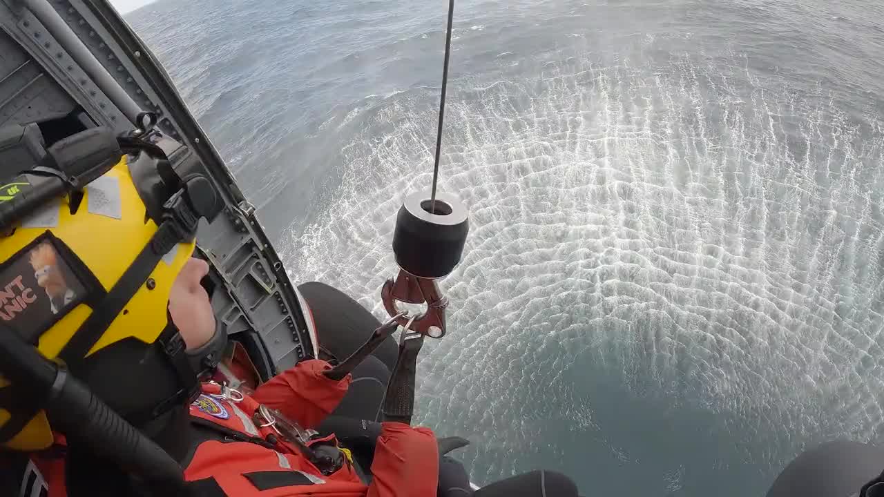Astoria Coast Guard crew rescues men from sinking boat off of Neah Bay ...