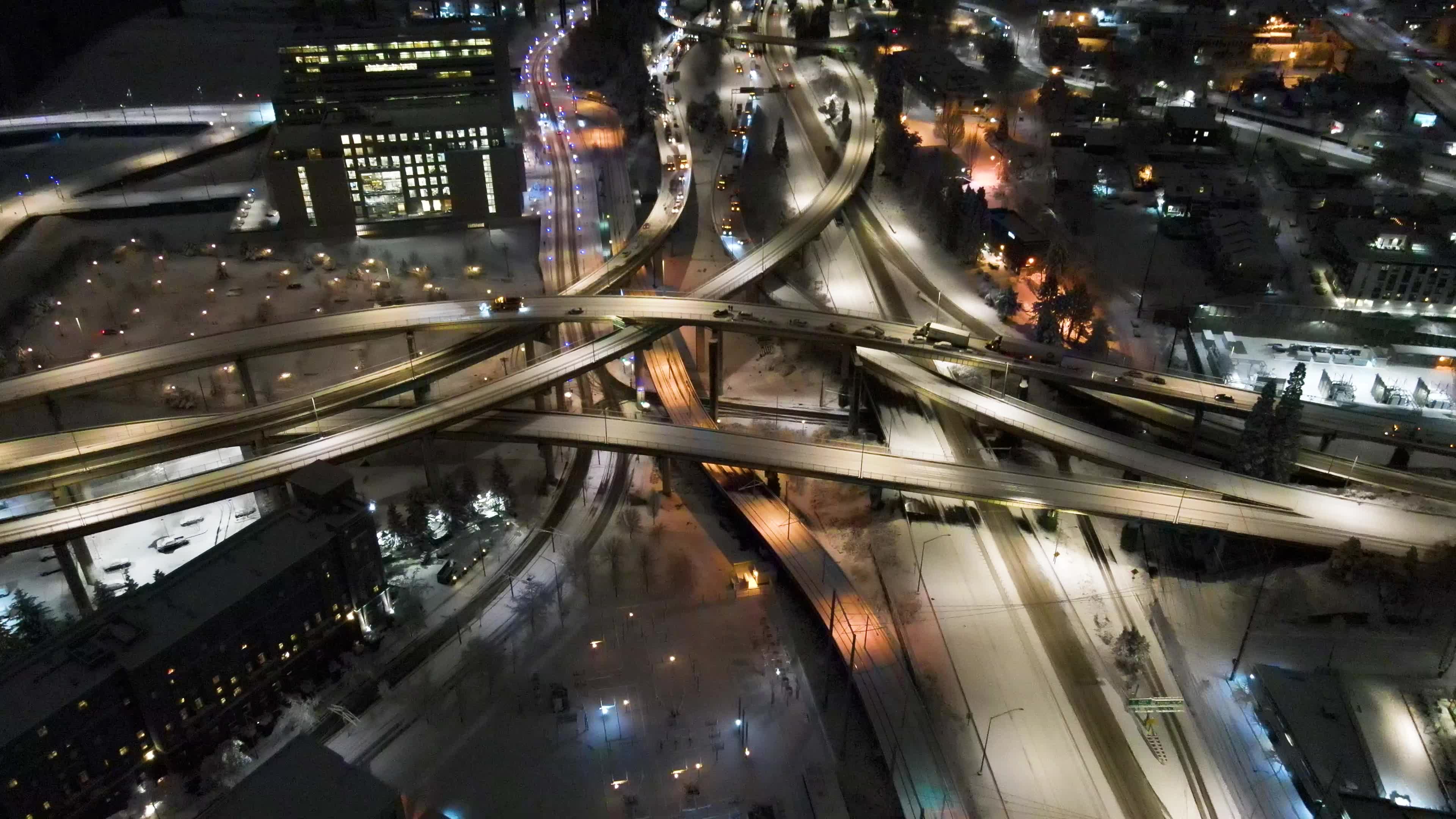 Drone video captures overnight snow in Portland – KOIN.com