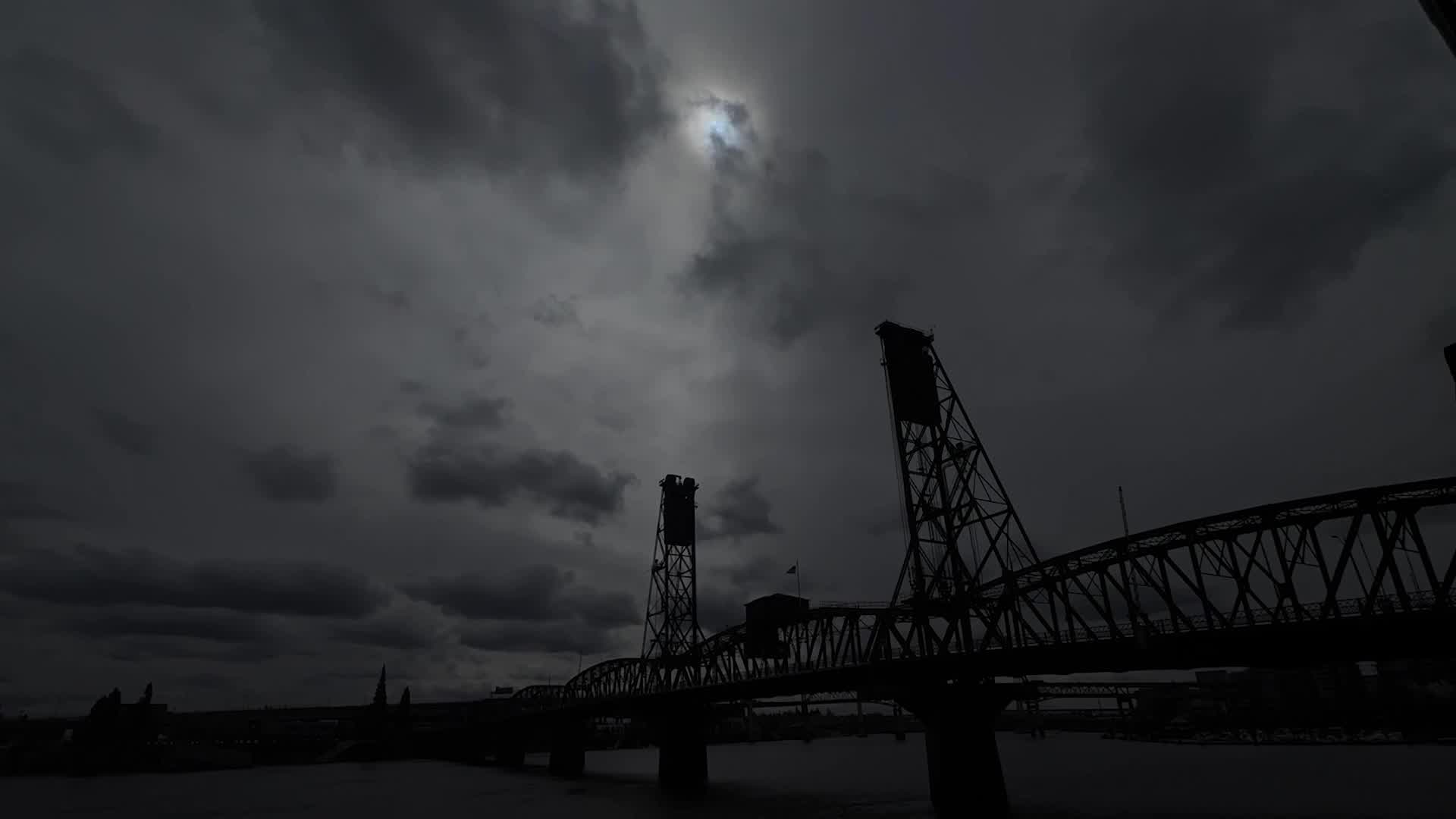 Solar Eclipse Over Portland 2024: Evergreen – KOIN.com