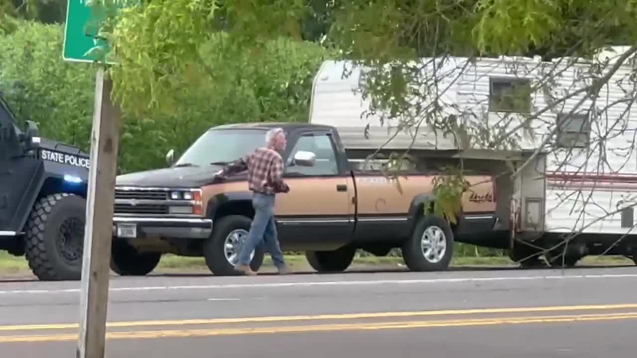 K9 attacks standoff suspect at Albany rest stop – WSPA 7NEWS