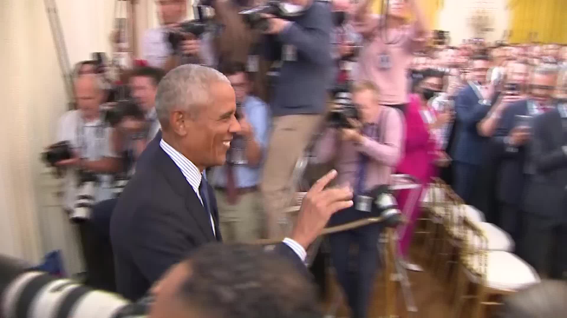 President Biden hosts Obamas for official White House portrait ...