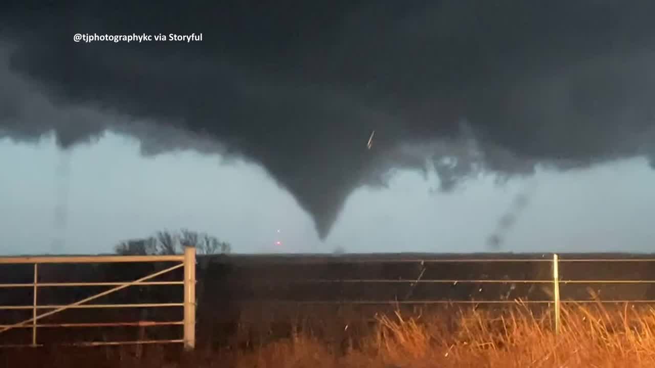 Tornado in Rossville – FOX 2