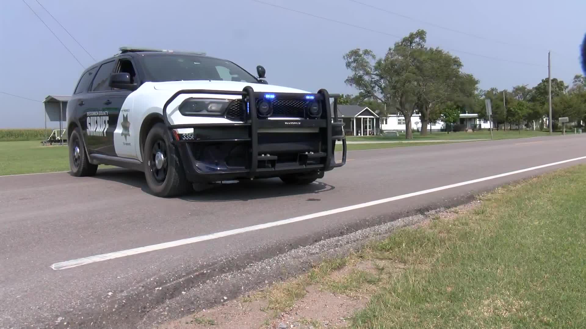 Scene video of narcotics investigation at 95th Street South and ...