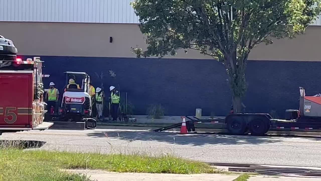 Traffic rerouted after gas line break (Video courtesy KSN News/Marc ...