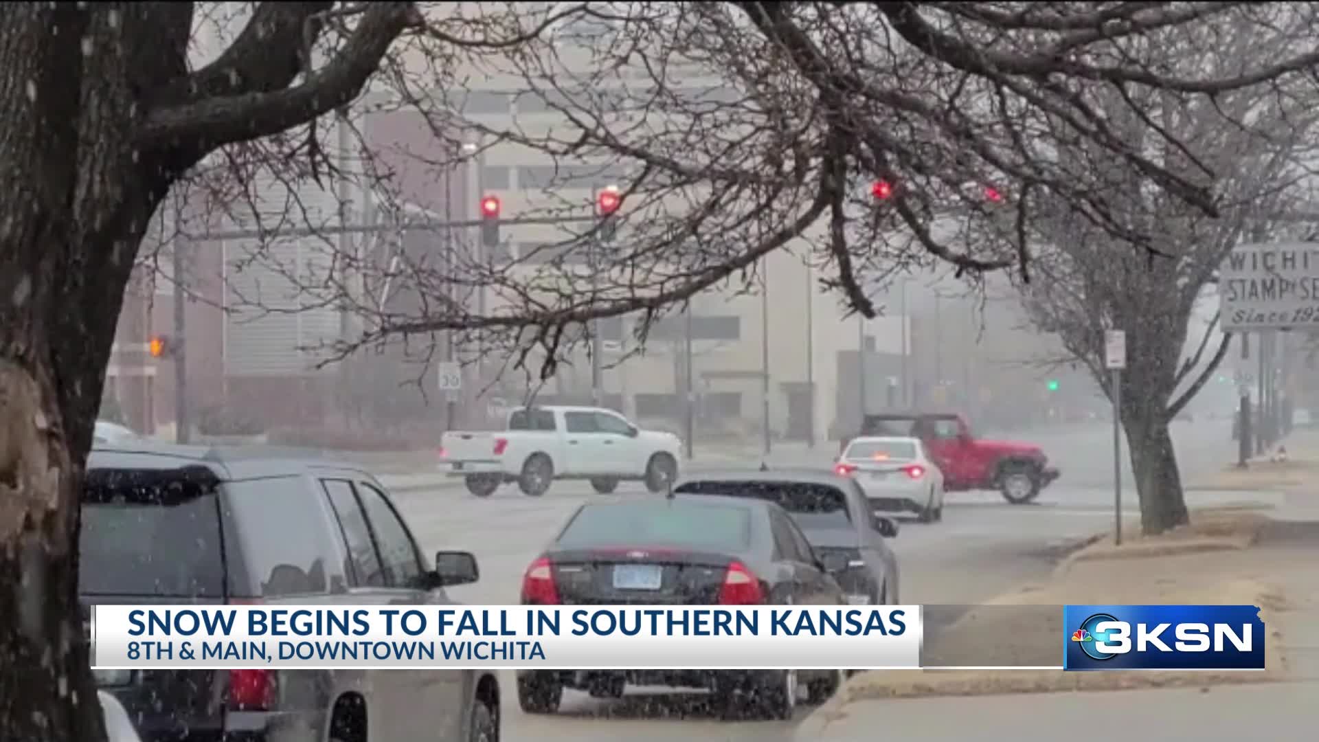 Snow begins to fall in southern Kansas – KSN-TV