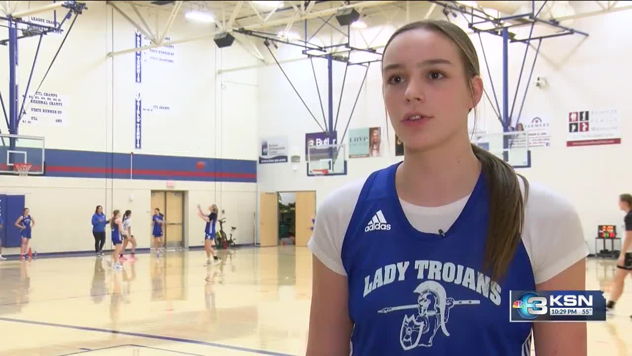 Andover senior Brooke Walker shooting for state title – KSN-TV