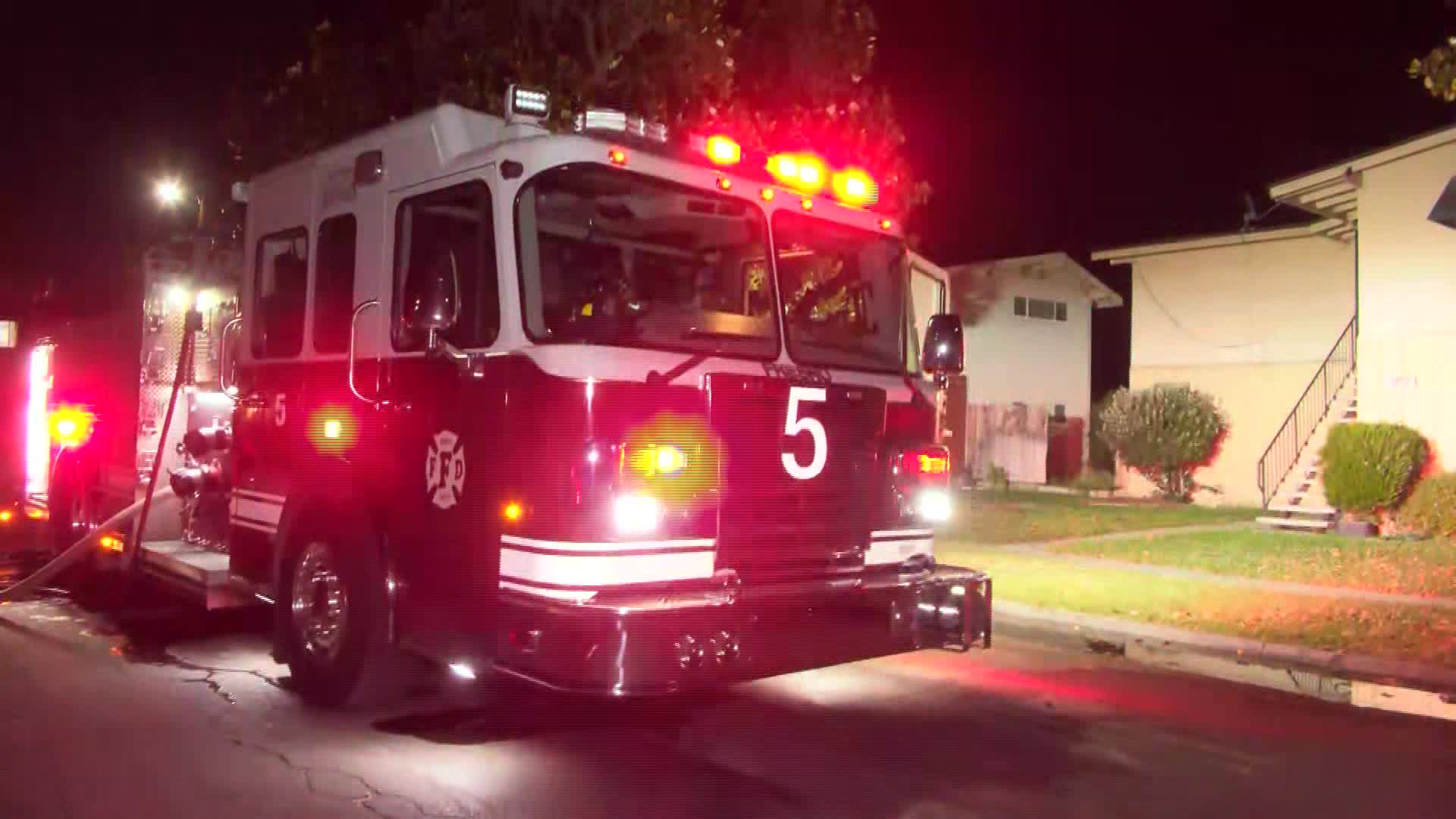 Fire destroys shed in central Fresno – CBS47 and KSEE24 | News from YourCentralValley.com