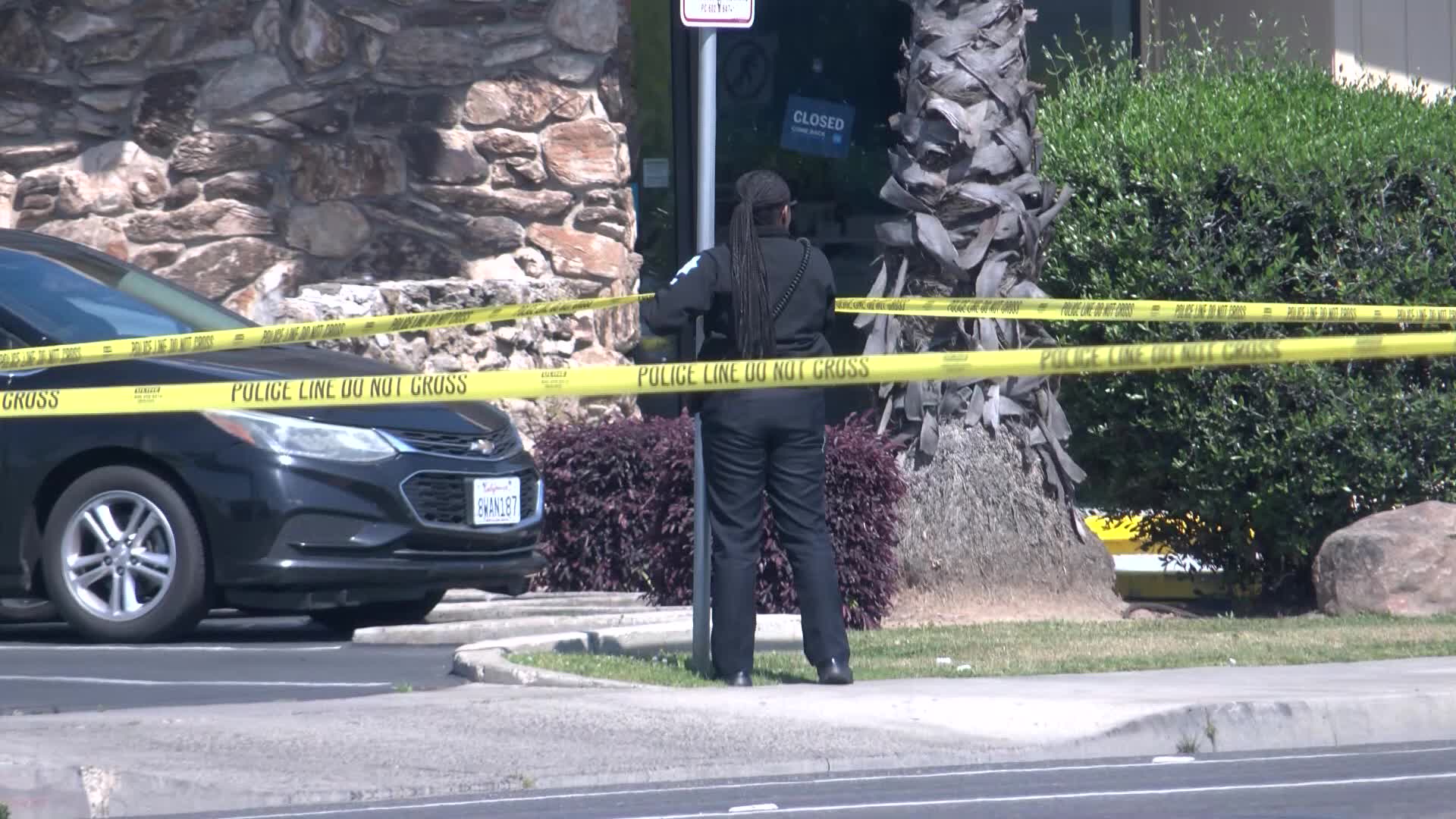 ‘Hostage situation’ near Fresno’s Manchester Center ends after suspect shot by police – CBS47 ...