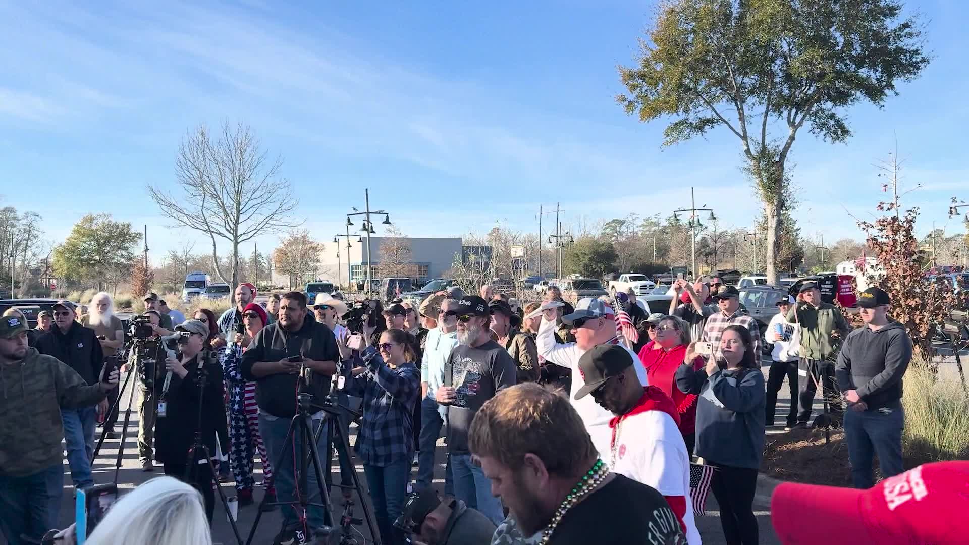 Border convoy in Baton Rouge – KXAN Austin