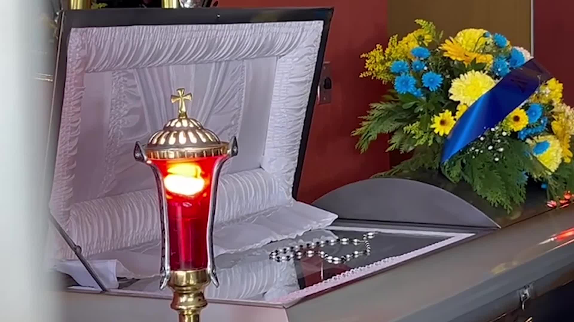 Murdered journalist lies in state in Juarez – KVEO-TV