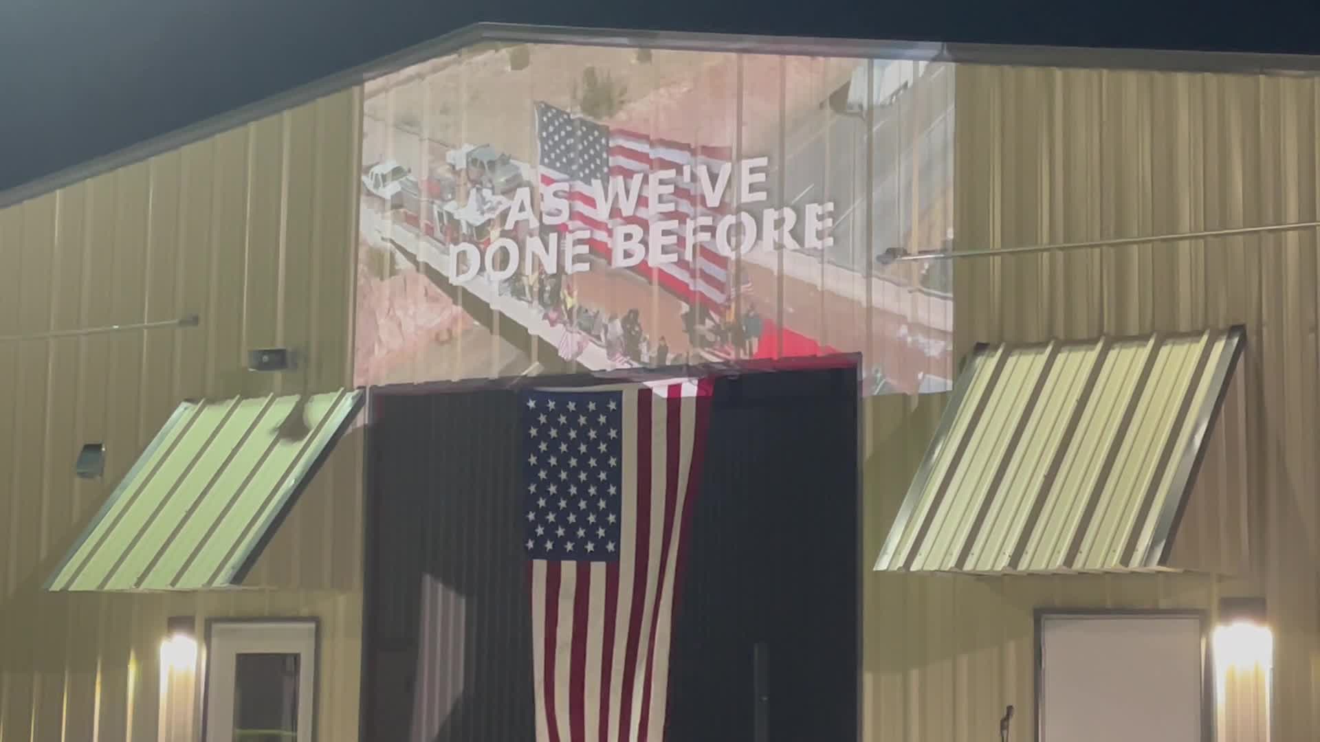 Images of “invasion” shown at border convoy rally in Vado, N.M ...