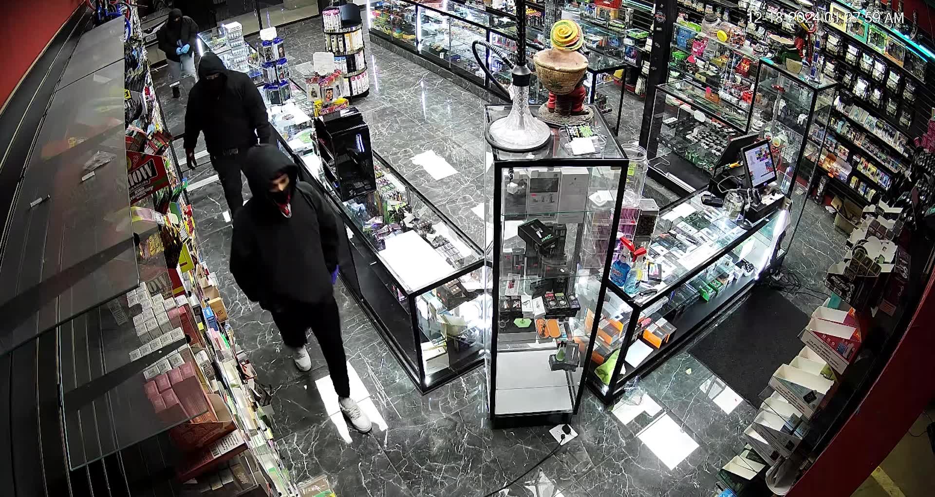 COW: 3 men steal $15k merchandise from Northeast EP vape store – KTSM 9 ...