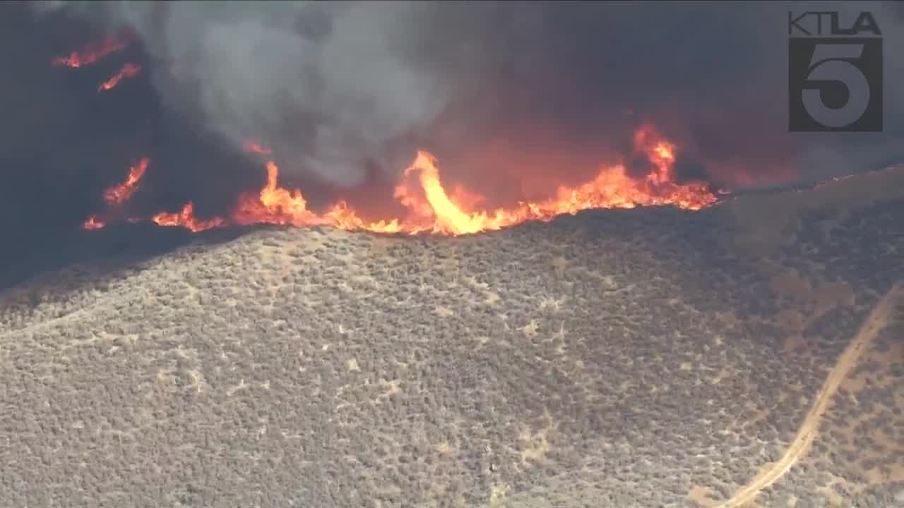 Several ‘Fire Tornadoes’ develop during Route Fire – KTLA